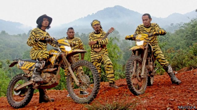 Navicula 'melawan' deforestasi lewat musik - BBC News Indonesia