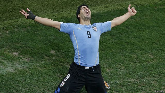 Cómo Luis Suárez logró anotar dos goles tras ser operado - BBC News Mundo