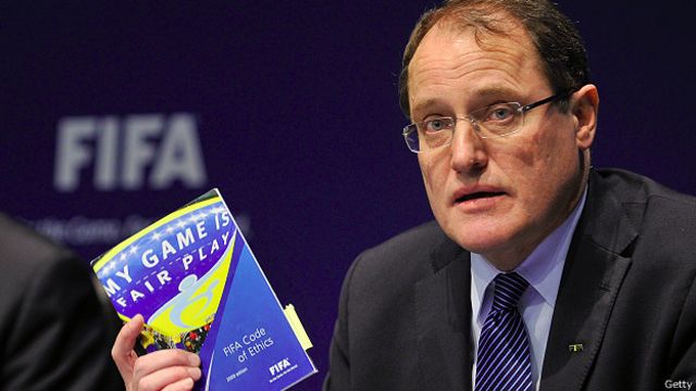 ¿Es justa la FIFA al sancionar a Suárez y no a otros? - BBC News Mundo