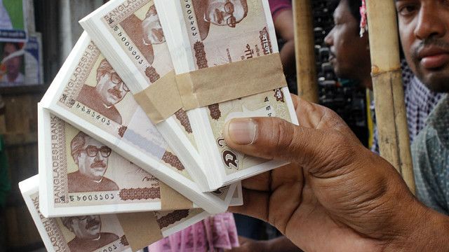 সরকারি চাকুরীতে শতভাগ বেতন বৃদ্ধির প্রস্তাব - BBC News বাংলা