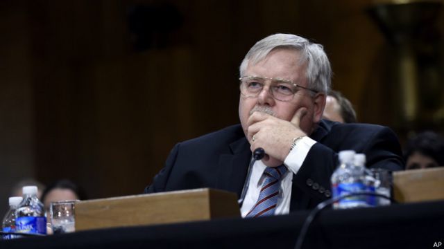 Новый посол США в России Джон Теффт прибыл в Москву - BBC News Русская ...