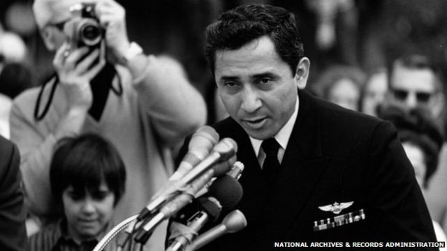 Everett Alvarez: de prisionero de guerra de Vietnam a multimillonario ...