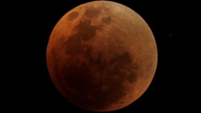 'Bulan Darah' siap memikat penikmat langit - BBC News Indonesia