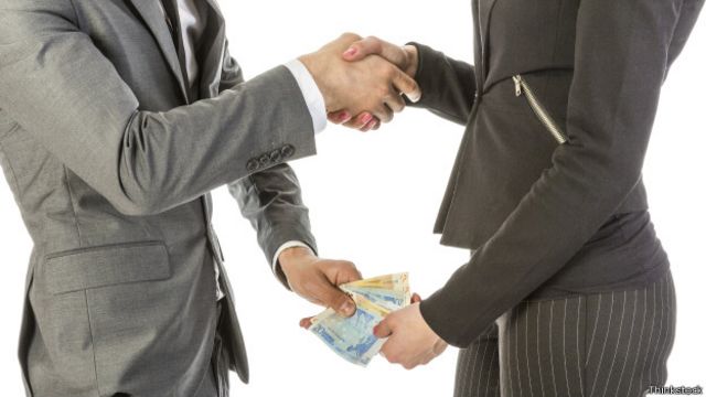 Em ano de escândalos, Brasil melhora em ranking de corrupção - BBC News ...