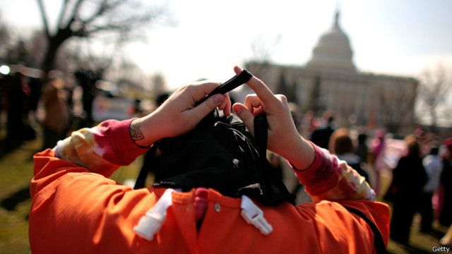 நீக்கப்பட்ட ரகசிய ஆவணங்களை கேட்கிறது பிரிட்டன் நாடாளுமன்றம் - BBC News ...