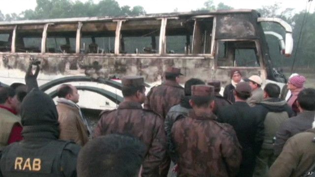 র‍্যাবের গুলিতে পেট্রোল বোমা হামলাকারী নিহত - BBC News বাংলা