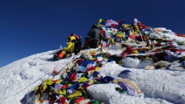 Mlima Everest:Mlima wa Choo - BBC News Swahili