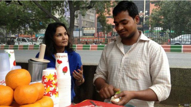 ویسے آپ کی اہلیہ کیا کرتی ہیں؟ - BBC News اردو