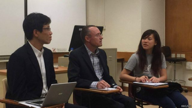 港大拟办论坛听学生对“强制交流”意见 - BBC News 中文