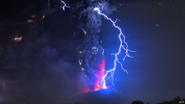 Erupción del volcán Calbuco en Chile: ¿por qué caen rayos durante las ...
