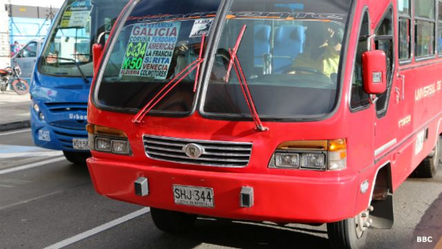 En fotos: las tradicionales busetas que Bogotá dejará de ver - BBC News ...