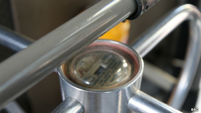 En fotos: las tradicionales busetas que Bogotá dejará de ver - BBC News ...