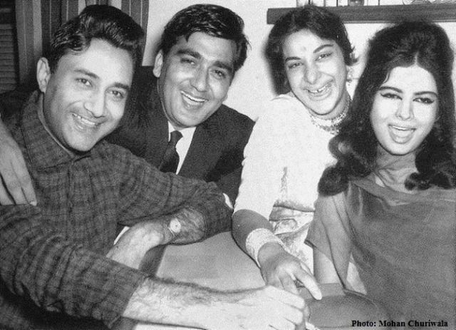 'फ़िल्में न मिलने पर बन गए खलनायक' - BBC News हिंदी