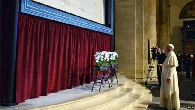 Las teorías sobre por qué el Santo Sudario de Turín tiene la imagen de ...