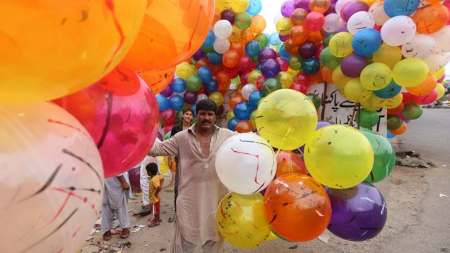 Perayaan Idul Fitri berbagai tempat di dunia - BBC News Indonesia