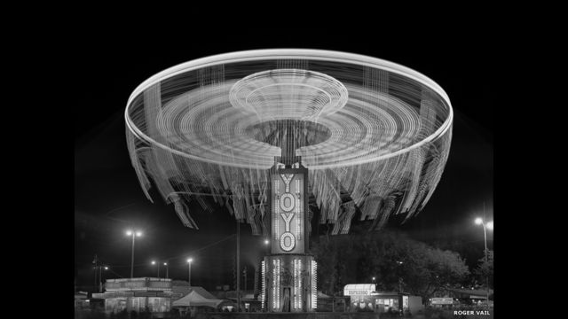 Triển lãm ảnh của nghệ sĩ Mỹ Roger Vail - BBC News Tiếng Việt