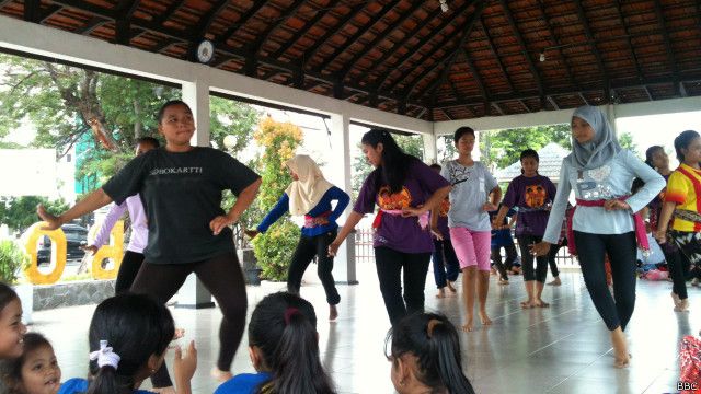 Mengapa sulit melindungi bangunan cagar budaya di Semarang? - BBC News Indonesia
