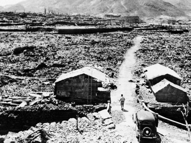 Picha za bomu la nyuklia Nagasaki Japan - BBC News Swahili