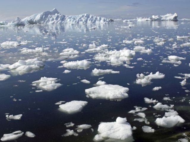 'Como sobrevivi por dois dias no gelo com três ursos polares' - BBC ...