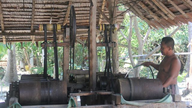 Warga Gunung Botak alami gangguan kesehatan - BBC News Indonesia