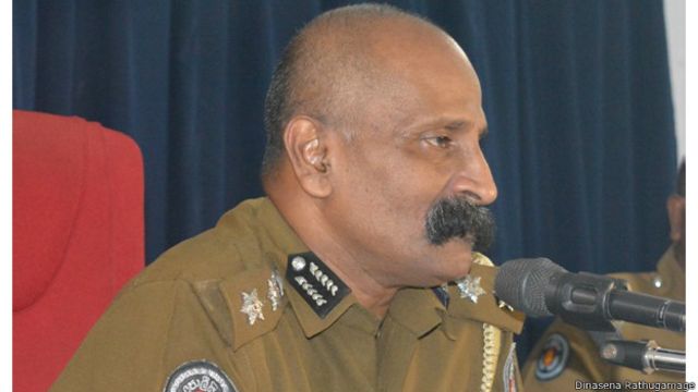 උතුරේ පොලිසිවලට දෙමළ තරුණයන් - BBC News සිංහල