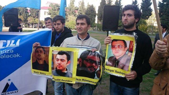 Müsavat partiyası Bakıda mitinq keçirib - BBC News Azərbaycanca