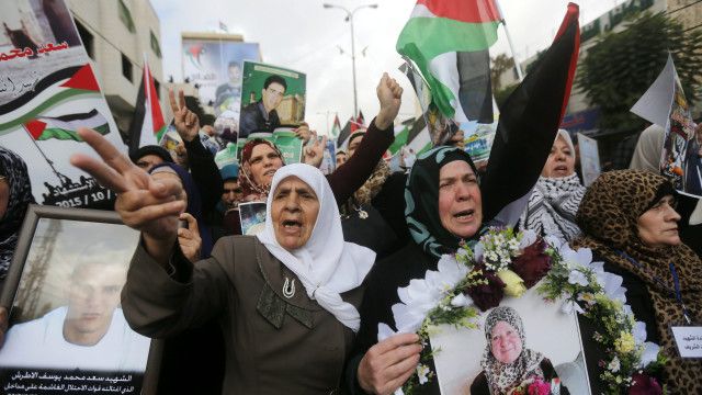 Remaja Palestina tikam aparat keamanan Israel - BBC News Indonesia