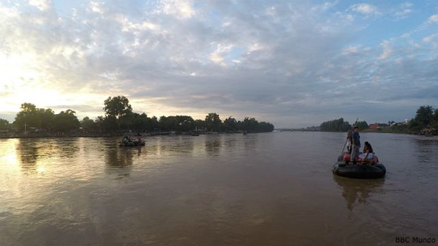 "Balseros en tierra firme": la odisea de los miles de cubanos que ...