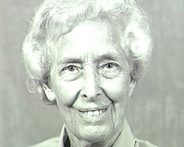 香港政坛元老杜叶锡恩病逝 终年102岁 - BBC News 中文