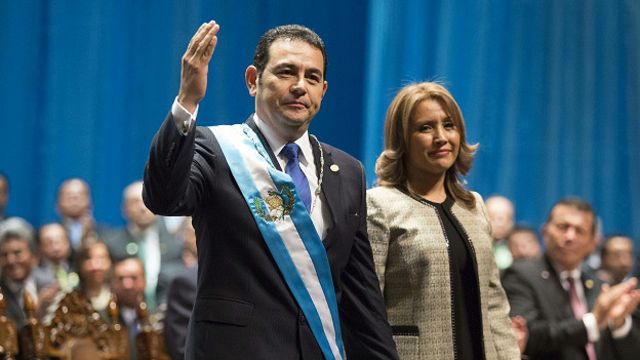 Jimmy Morales asumió el cargo de presidente de Guatemala y promete ...