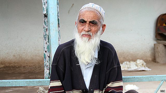 Contra 'radicalização islâmica', país força 13 mil homens a cortar ...