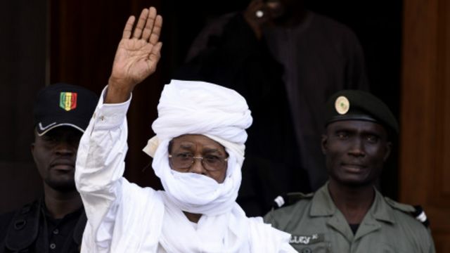 Habré condamné à la prison à vie - BBC News Afrique