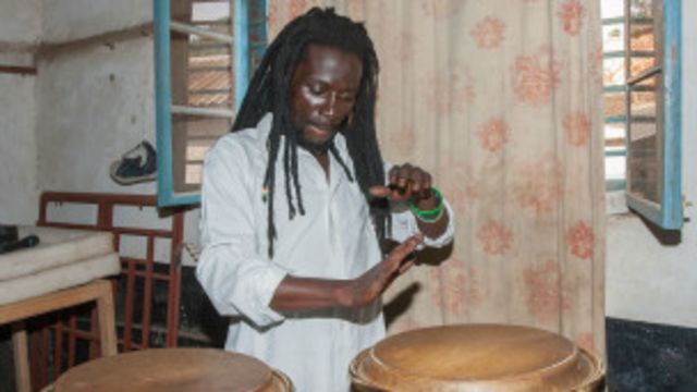 La banda de Malawi formada por presos de una cárcel de alta seguridad ...