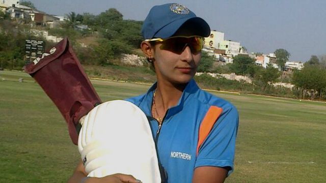 क्रिकेट खेलूं या मां बनूं? - BBC News हिंदी