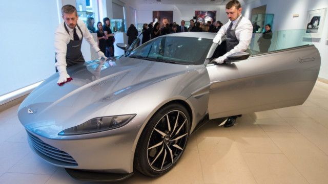 Mobil James Bond di film Spectre laku Rp47 miliar - BBC News Indonesia