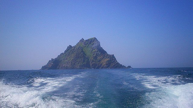 La creciente y polémica popularidad de Skellig Michael, la diminuta ...