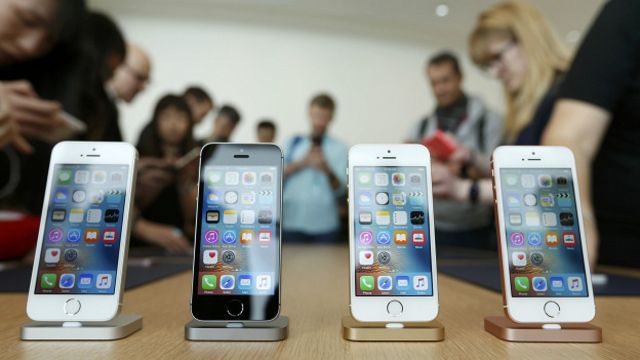 Apple lanza el iPhone SE: ¿por qué vuelve a apostar por un modelo más ...