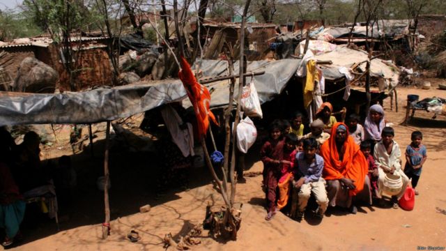 पाकिस्तानी हिंदुओं को मिल पाएगी नागरिकता - BBC News हिंदी