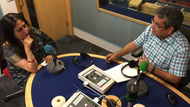 'नौसेना कैप्टन जो साथियों की जान बचाता रहा...' - BBC News हिंदी