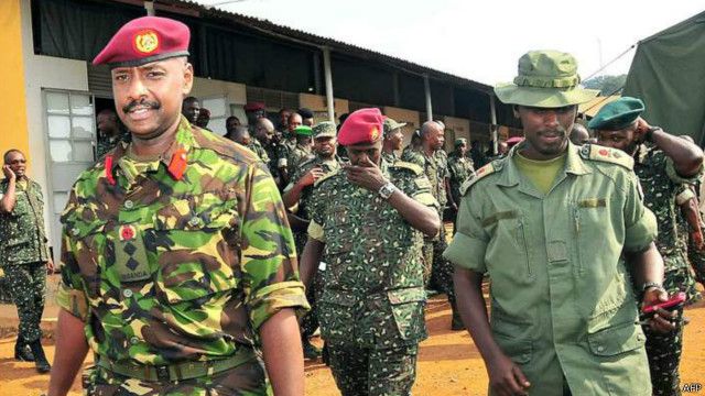 Museveni ampandisha cheo mwanaye jeshini - BBC News Swahili