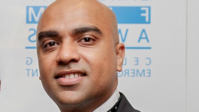 মনসুর আলীর 'সংগ্রাম': শেকড়ের সন্ধানে বাংলাদেশে - BBC News বাংলা