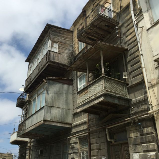 Sovetskinin sökülən tarixi binaları - BBC News Azərbaycanca