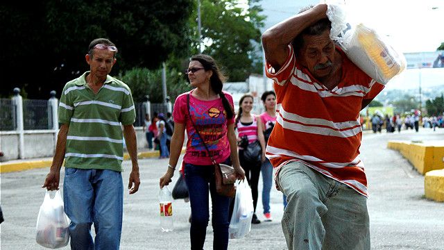 Cuộc sống cùng cực tại Venezuela - BBC News Tiếng Việt