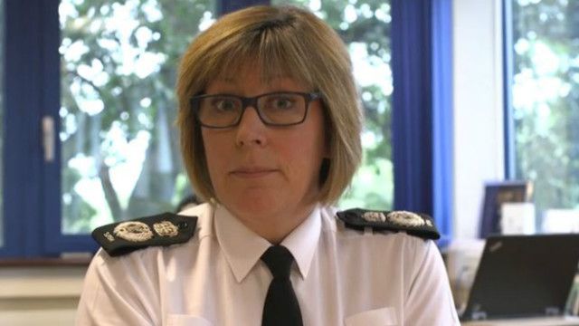 Bersiul menggoda perempuan jadi tindakan kriminalitas - BBC News Indonesia