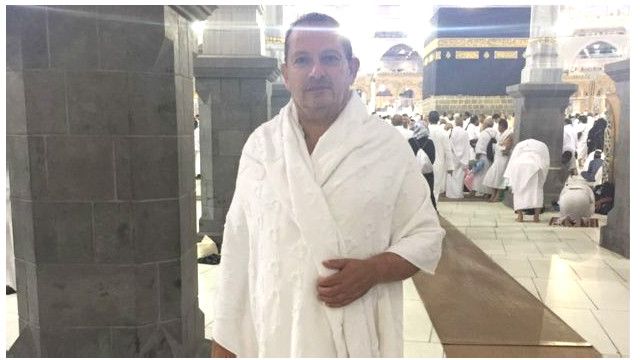 Duta besar Inggris masuk Islam dan naik haji - BBC News Indonesia