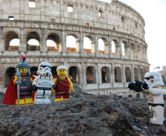 Lego turizam: Figurice „osvojile" Mesec i pravile krofne - BBC News na ...