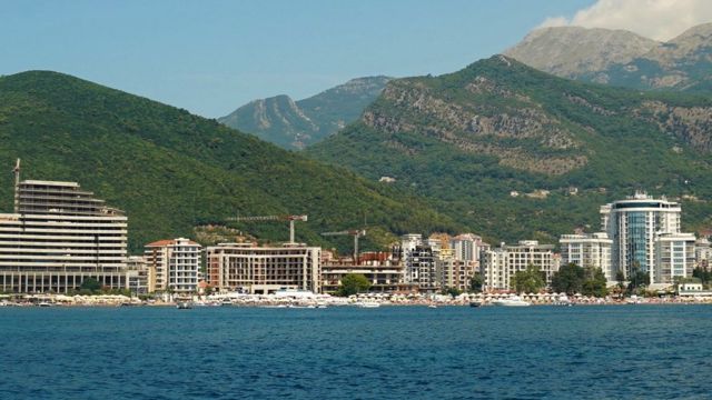 Crna Gora i turizam: Da li je Budva balkanska Azurna obala - BBC News ...