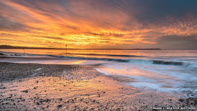 Gallery: Tuesday sunrise - BBC Weather