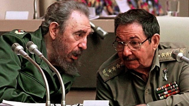 17 fotos icónicas de los 59 años que los hermanos Castro estuvieron en ...
