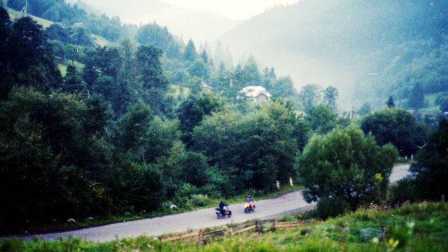 Dustards: двоколісна подорож Україною - BBC News Україна